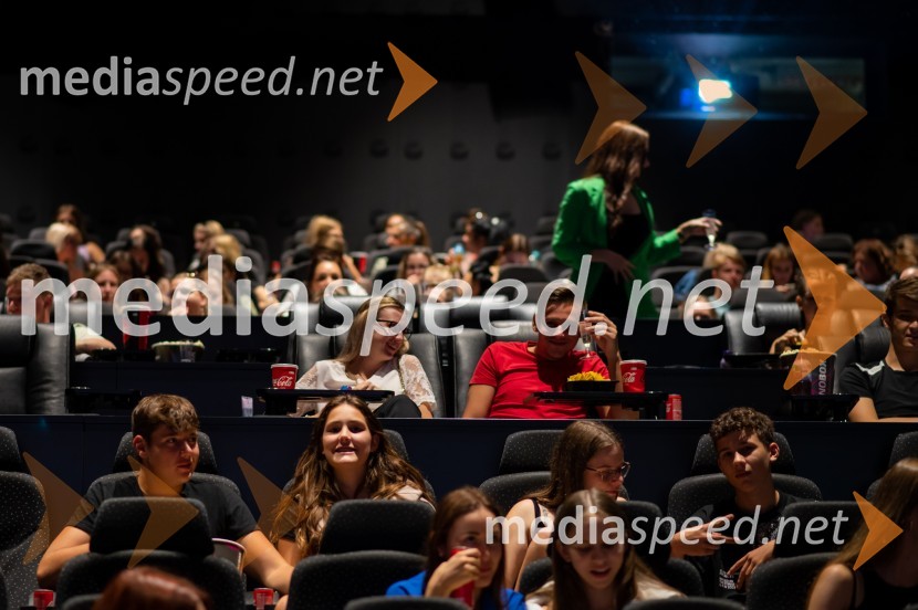 Mediaspeed - Queen's night s filmom Prvič resnično srečna, MARIBOX
