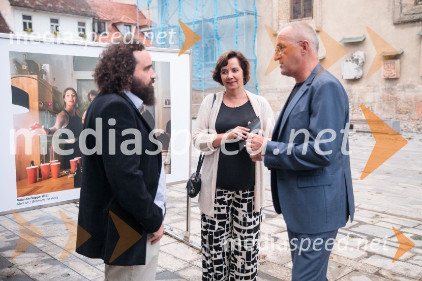 Mediaspeed - Vse zastonj! Vse zastonj!, Prešernovo gledališče Kranj, premiera