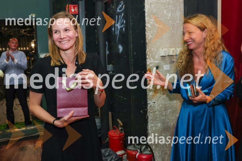 Mediaspeed - Elektri pristoji črnina, premiera drame v SNG Maribor