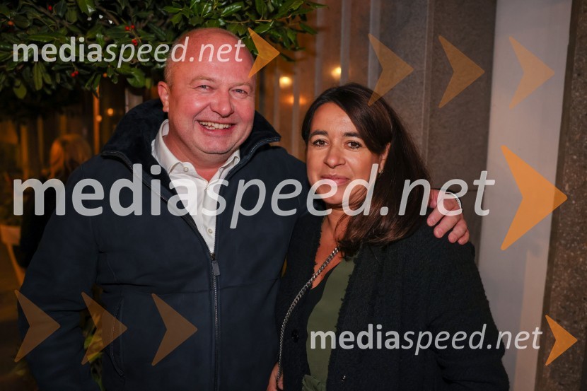 Mediaspeed - Elektri pristoji črnina, premiera drame v SNG Maribor