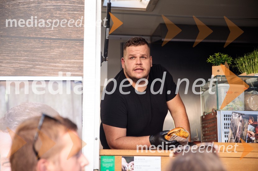 Mediaspeed - Modna revija in zaključek dogodka Kr`petek v Kranju