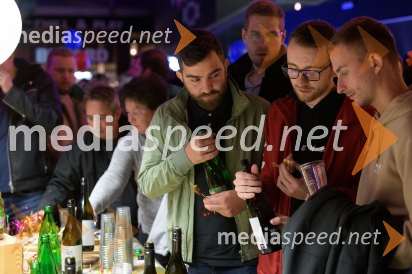 Mediaspeed - Napetost povišana za dva promila, Komedija PR'HOSTAR 2