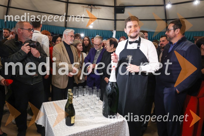 Mediaspeed - Slovenija je dobila prvo žensko predsednico