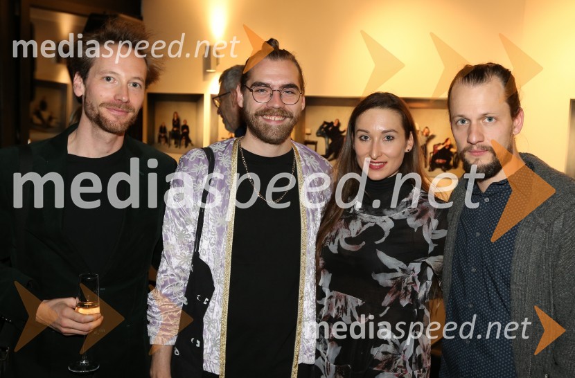 Mediaspeed - Neznosno dolgi objemi, premiera drame v MGL