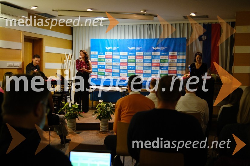 Mediaspeed - Plavalca leta 2022 sta Katja Fain in Peter John Stevens