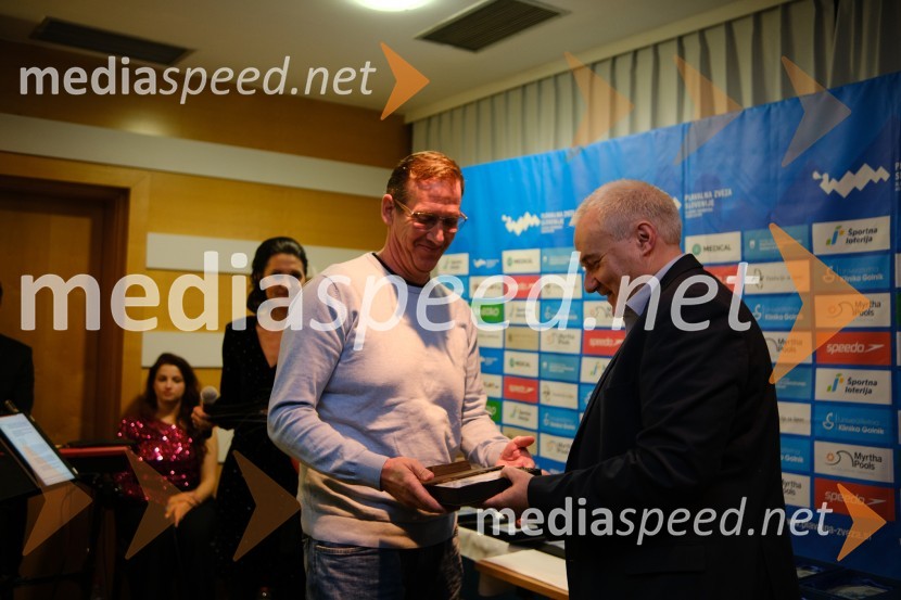 Mediaspeed - Plavalca leta 2022 sta Katja Fain in Peter John Stevens