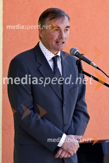 Mediaspeed - Predaja VW Transporterja Centru Dolfke Bostjančič