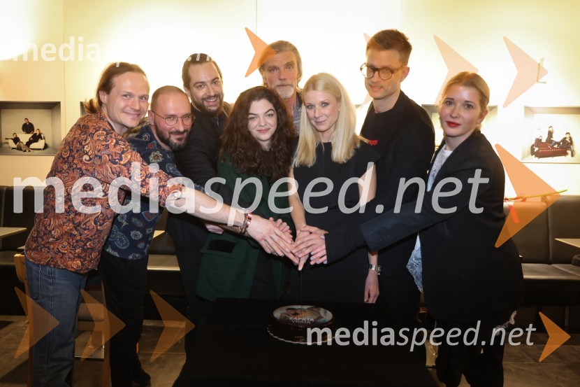 Mediaspeed - Zaprta vrata, premiera v MGL