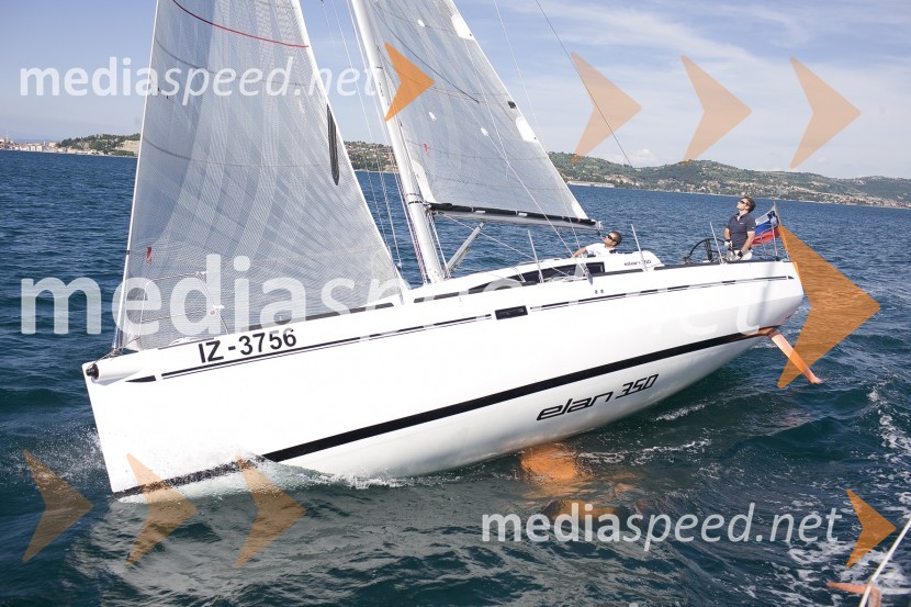 Mediaspeed - Elan 310 dobila naslednico: Jadrnico Elan 350 R-Evolution