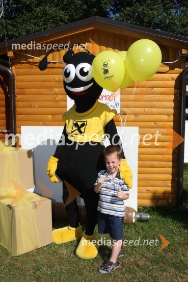 Mediaspeed - Raiffeisen Banka, donacija ob zaključku akcije Igračo ...