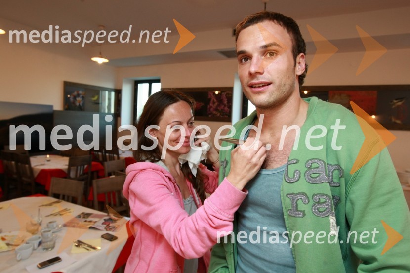 Mediaspeed - Vrhunski slovenski športniki grabili sol za dobrodelne namene