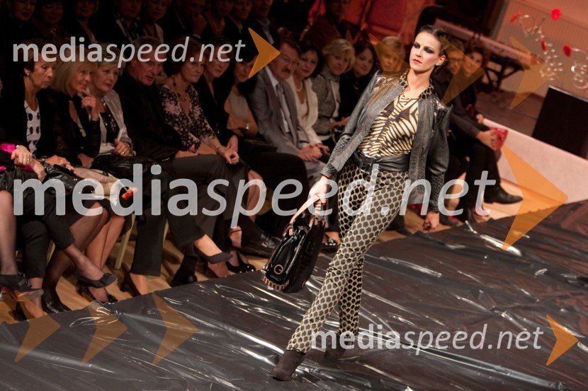 Mediaspeed - Mojca Beseničar, modna revija