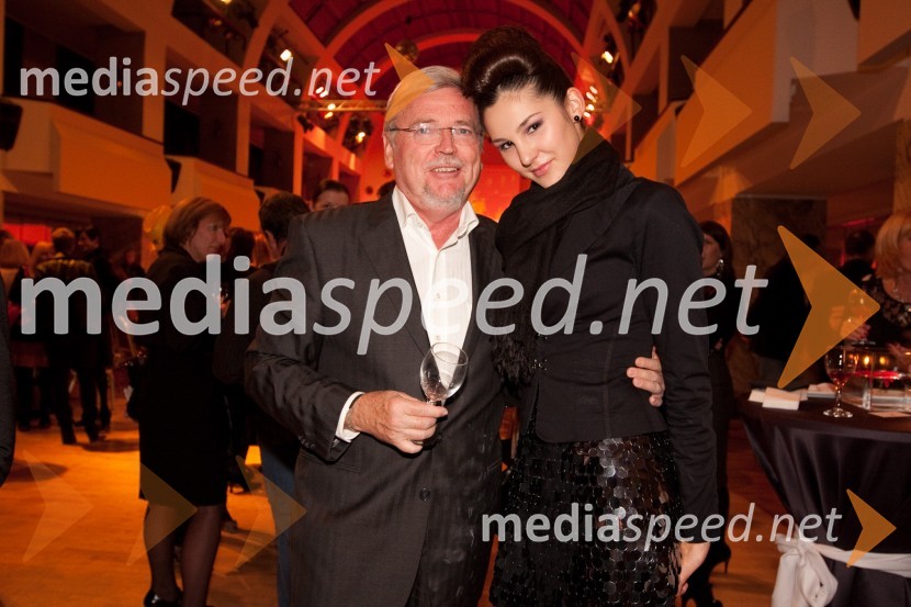 Mediaspeed - Mojca Beseničar, modna revija