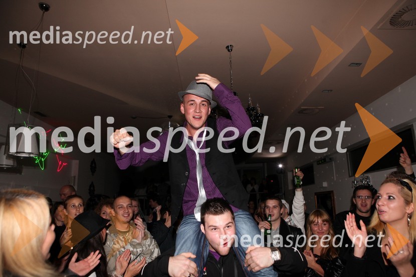 Mediaspeed - Erik, premiera videospota Ljubezen na prvi pogled