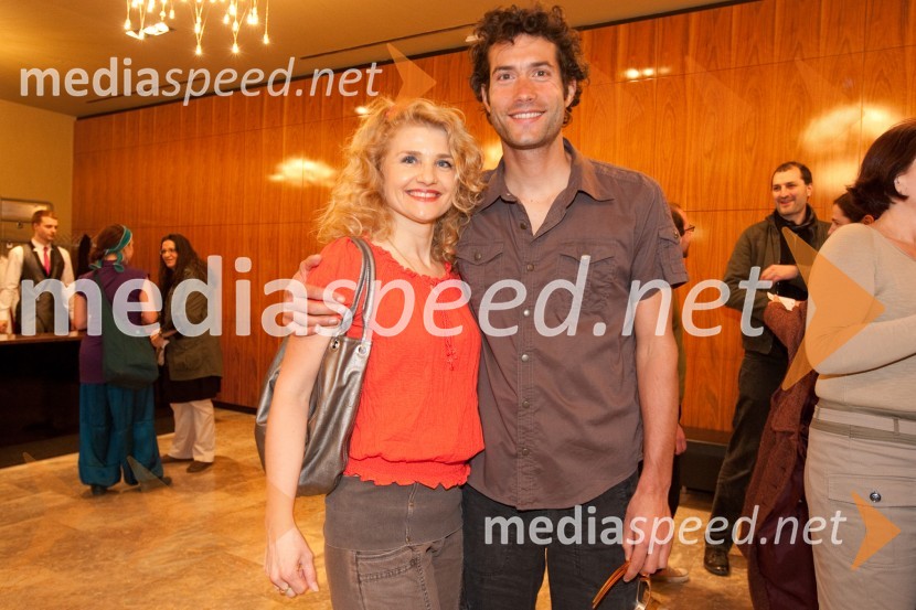 Mediaspeed - Vse zastonj! Vse zastonj!, premiera predstave