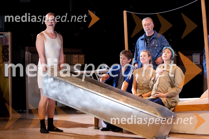 Mediaspeed - Vse zastonj! Vse zastonj!, premiera predstave