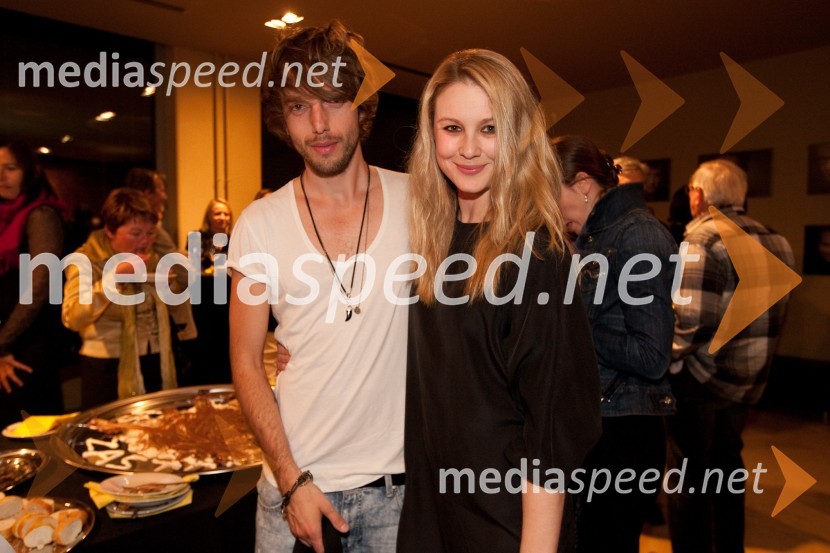 Mediaspeed - Vse zastonj! Vse zastonj!, premiera predstave