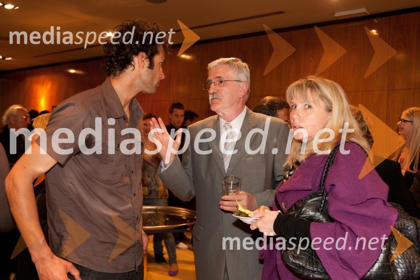 Mediaspeed - Vse zastonj! Vse zastonj!, premiera predstave