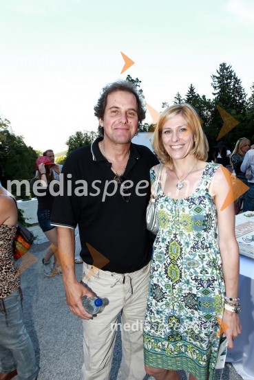 Mediaspeed - Lady piknik pod klobuki in klobučki