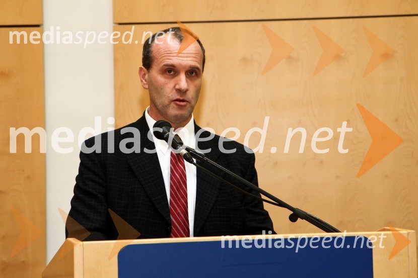 Mediaspeed - Promocija doktorjev znanosti Univerze v Mariboru, december ...