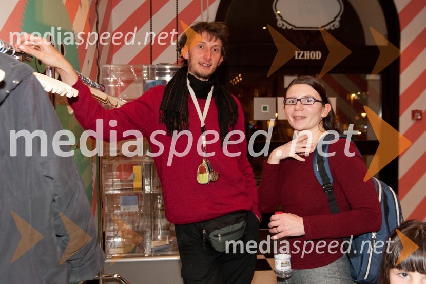 Mediaspeed - Vsi drugačni, vsi čudni, premiera v Lutkovnem gledališču ...