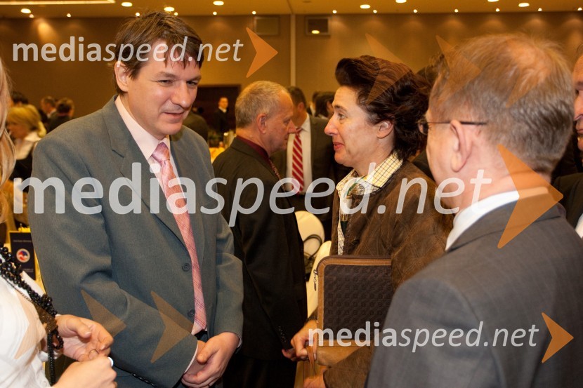 Mediaspeed - Am Cham poslovni zajtrk: gost finančni minister Janez ...