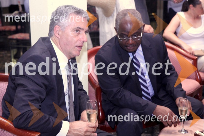 Mediaspeed - Potegnem črto - Avditorij 40 let