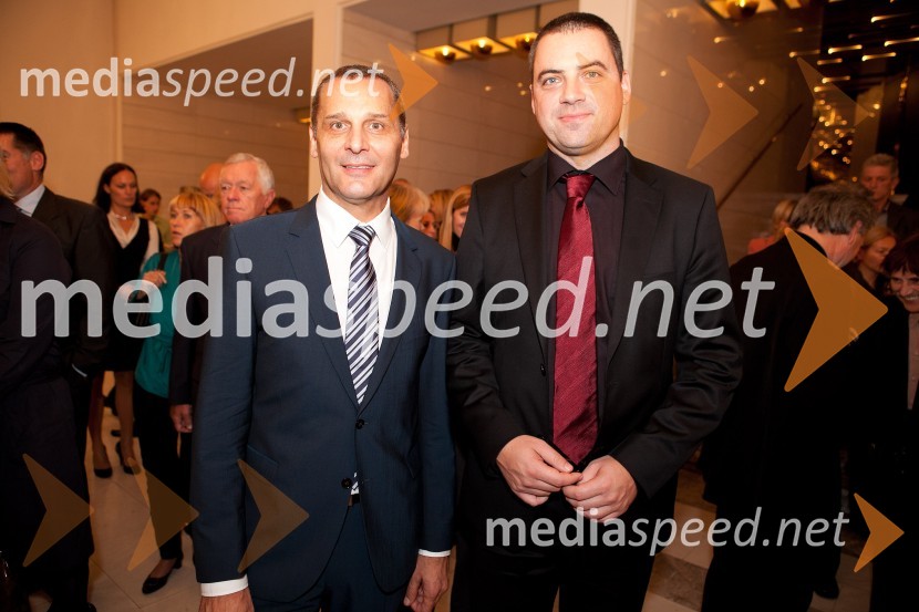 Mediaspeed - Prenos opere Ljubezenski napoj iz Metropolitanske opere