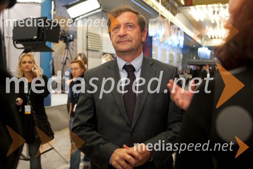 Mediaspeed - Borut Pahor in Danilo Türk v drugi krog volitev za ...