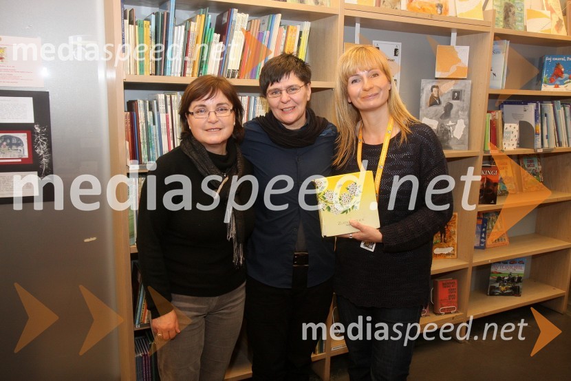 Mediaspeed - Pisateljica Janja Vidmar v vlogi knjižničarke