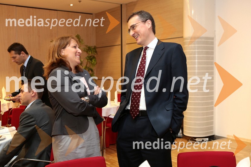 Mediaspeed - Amcham, poslovni zajtrk s poznavalci in akterji finančnega ...