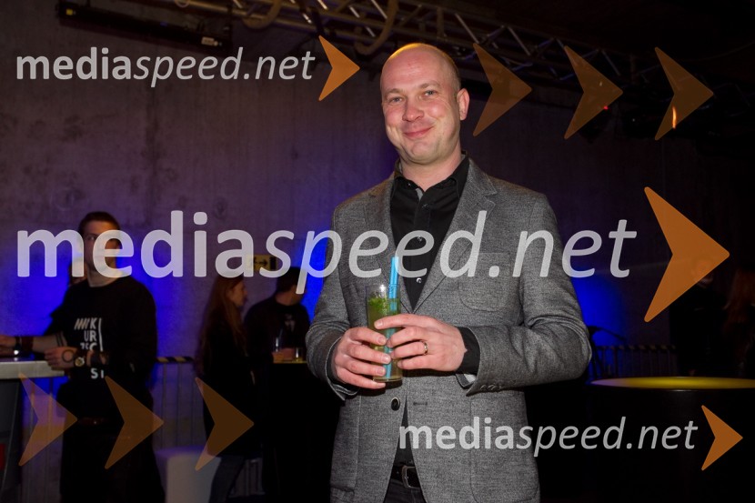 Mediaspeed - Kurzschluss, Yellow Carpet Opening