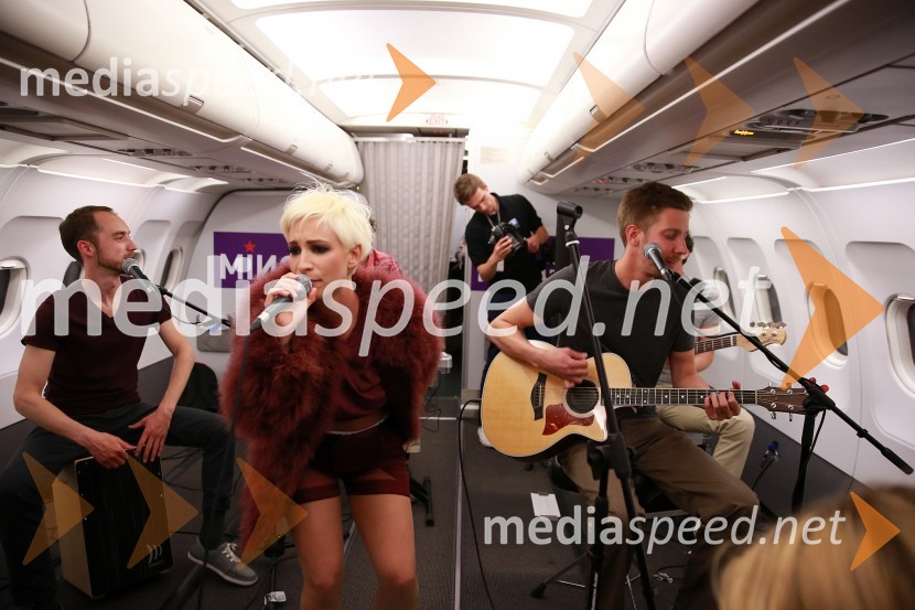 Mediaspeed - Massimo Savić in Alya, koncert na letalu