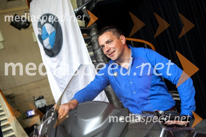 Mediaspeed - Rifle, Trkulja in Perko z novimi BMW motorji