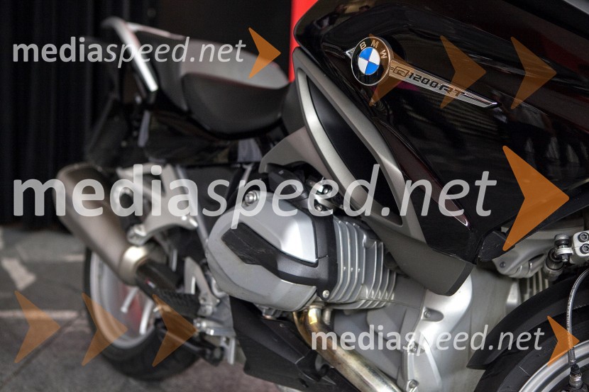 Mediaspeed - Rifle, Trkulja in Perko z novimi BMW motorji