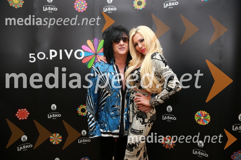 Mediaspeed - Steve in Josie Stevens napovedujeta 50. Pivo in cvetje