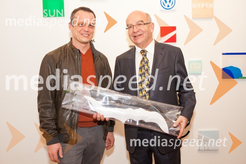 Mediaspeed - Razstava del Viktorja Bernika iz Likovne zbirke Riko