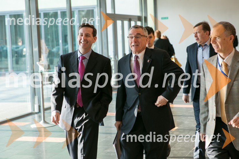 Mediaspeed - AmCham poslovni zajtrk, gost Brent Hartley, novi ...