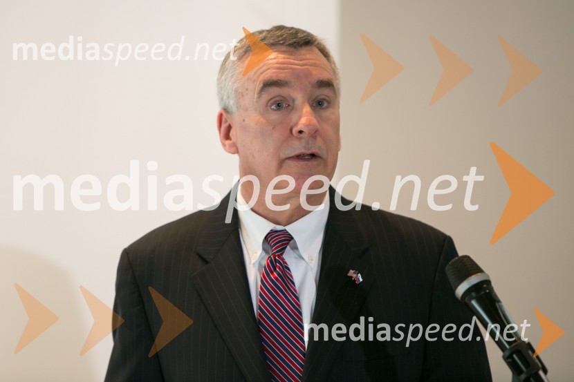 Mediaspeed - AmCham poslovni zajtrk, gost Brent Hartley, novi ...