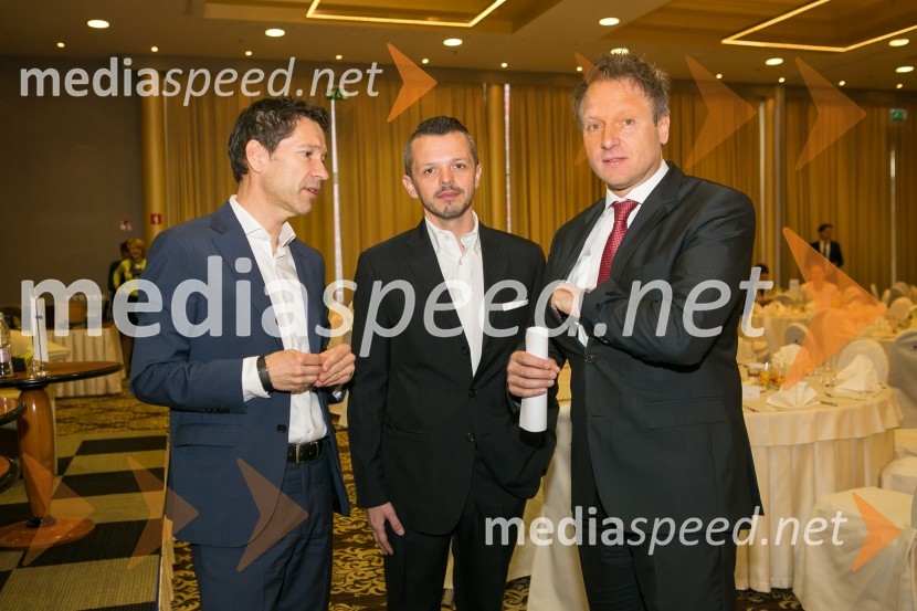 Mediaspeed - Janko Medja, Matej Runjak in Metod Dragonja o privatizaciji, AmCham poslovni zajtrk