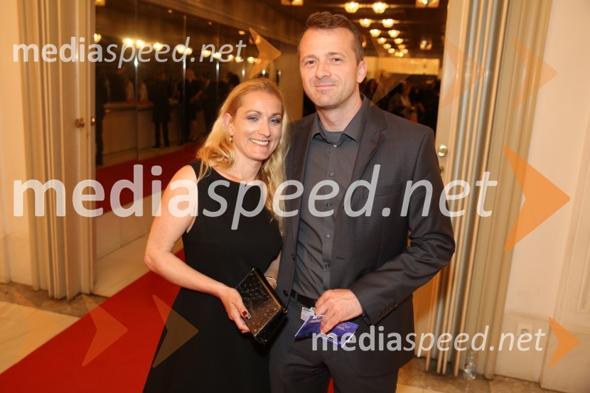 Mediaspeed - Deklica z zahoda, premiera opere SNG Maribor