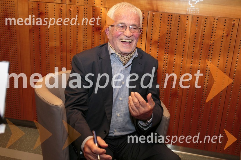 Mediaspeed - Peter Čeferin in Miša Molk, pogovor na Škrabčevi domačiji