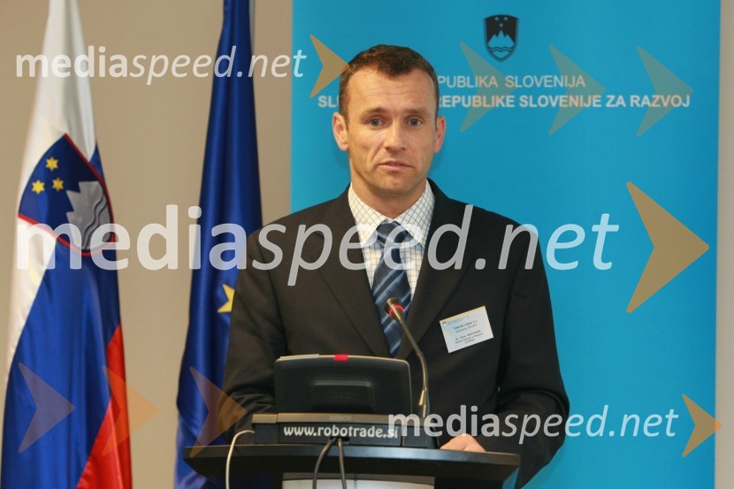 Mediaspeed - Konferenca službe vlade RS za razvoj: Towards Lisbon 2.1