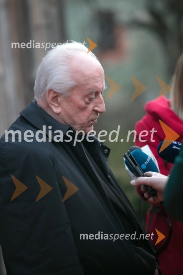 Mediaspeed - Kardinal Franc Rode na obisku v skednju Škrabčeve domačije