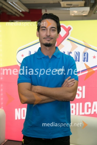 Mediaspeed - S svojimi telefoni postajamo vse bolj neločljivi...in kaj ...