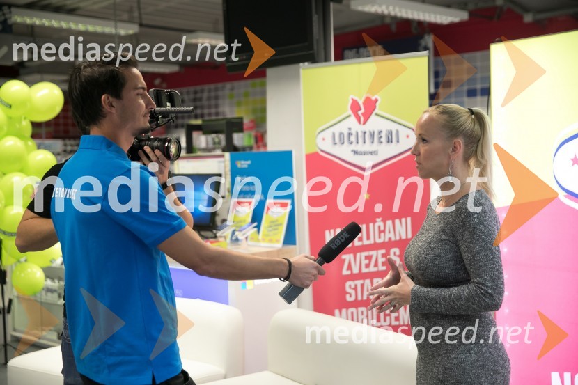 Mediaspeed - S svojimi telefoni postajamo vse bolj neločljivi...in kaj ...