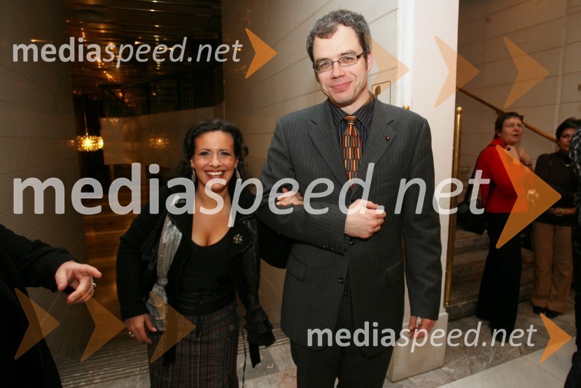 Mediaspeed - Gala koncert Darje Švajger ob 50-letnici Televizije in 80 ...