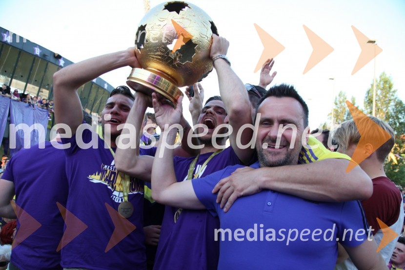 Mediaspeed - Vijol'čna sobota v Ljudskem vrtu