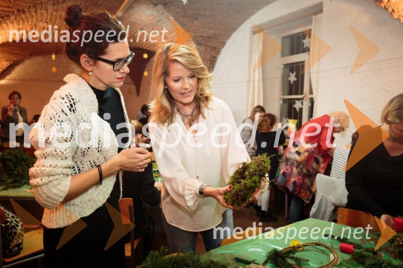 Mediaspeed - Pletenje adventnih venčkov z znanimi Slovenci 2017