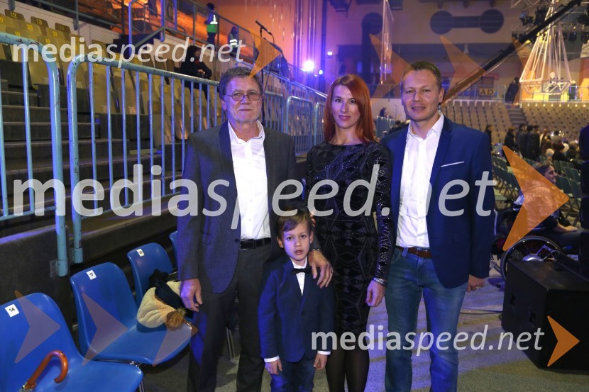 Mediaspeed - Silvestrski pozdrav 2017, glasbeni dogodek leta
